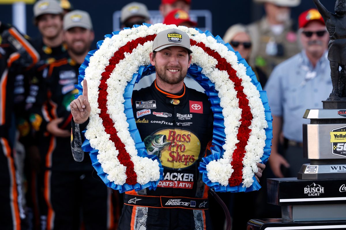 Briscoe wins at Talladega to clinch spot in championship - Observer ...